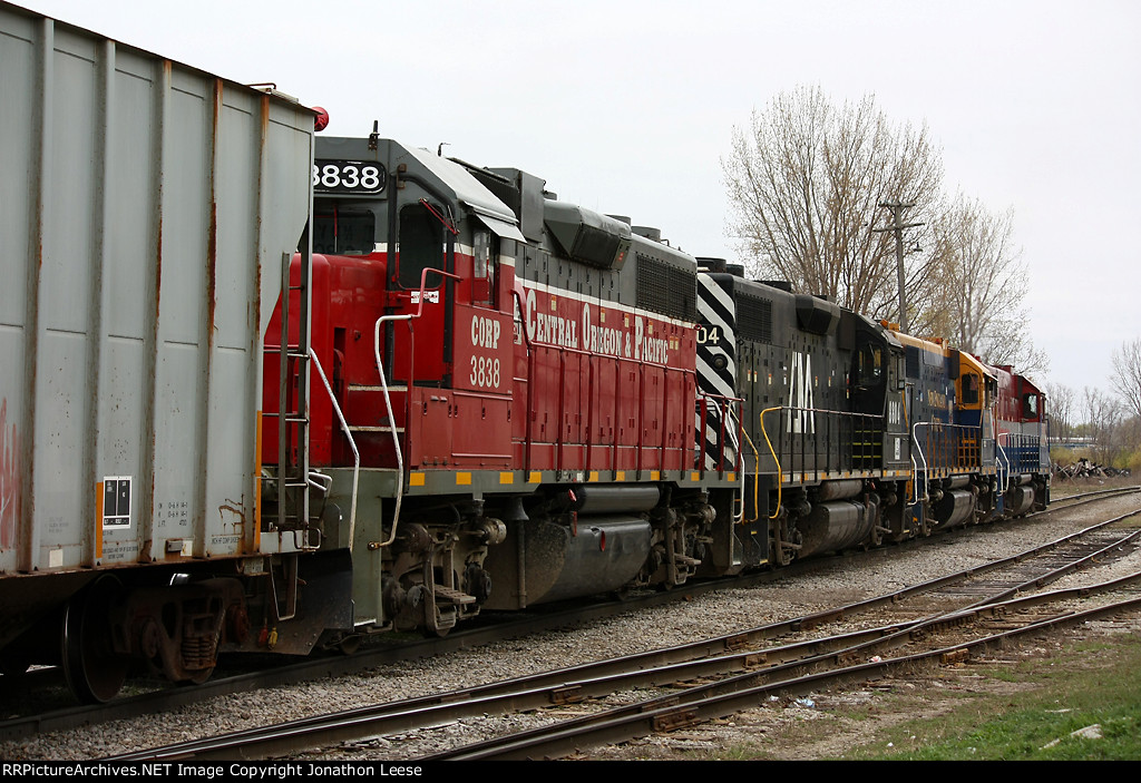 4 GP38's on 800